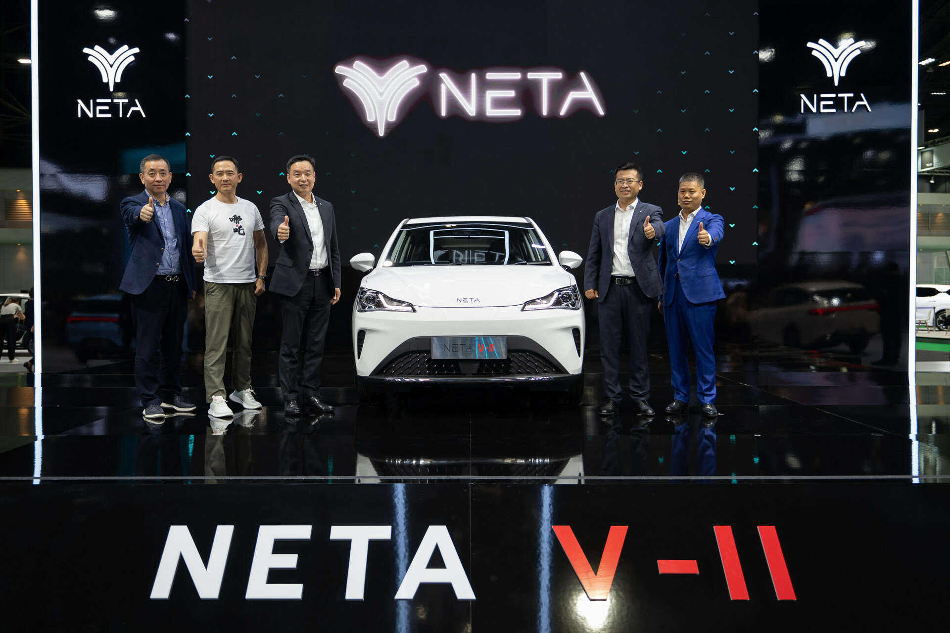 NETA Aya, el hatchback eléctrico chino que se venderá en México, debuta ...